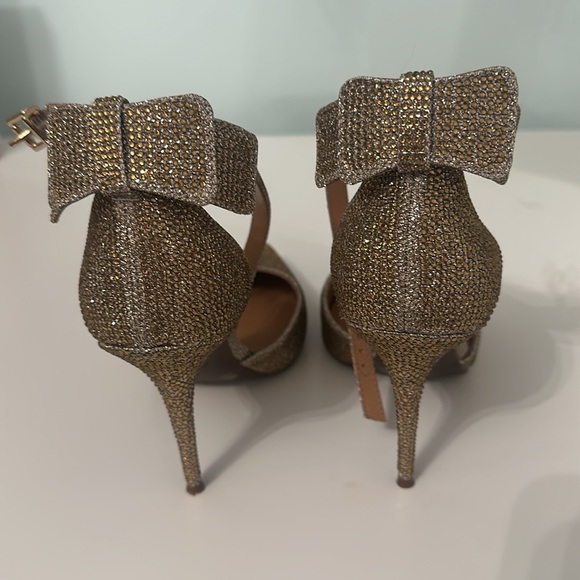 Jessica Simpson | Shoes | Jessica Simpson Gold Glitter Heels With Ankle ...